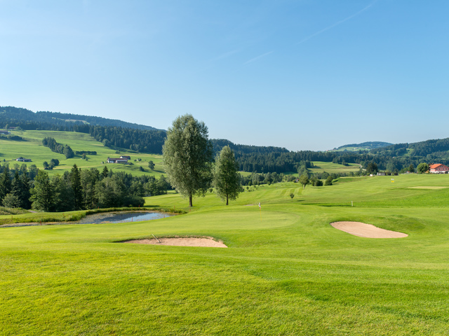 Golfurlaub Angebote Golfplatz Oberstaufen Bregenzerwald Wellnesshotel ...